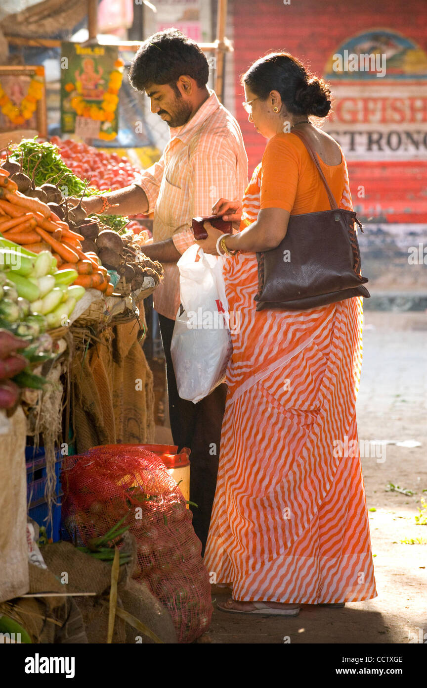 Chembur hi-res stock photography and images - Alamy