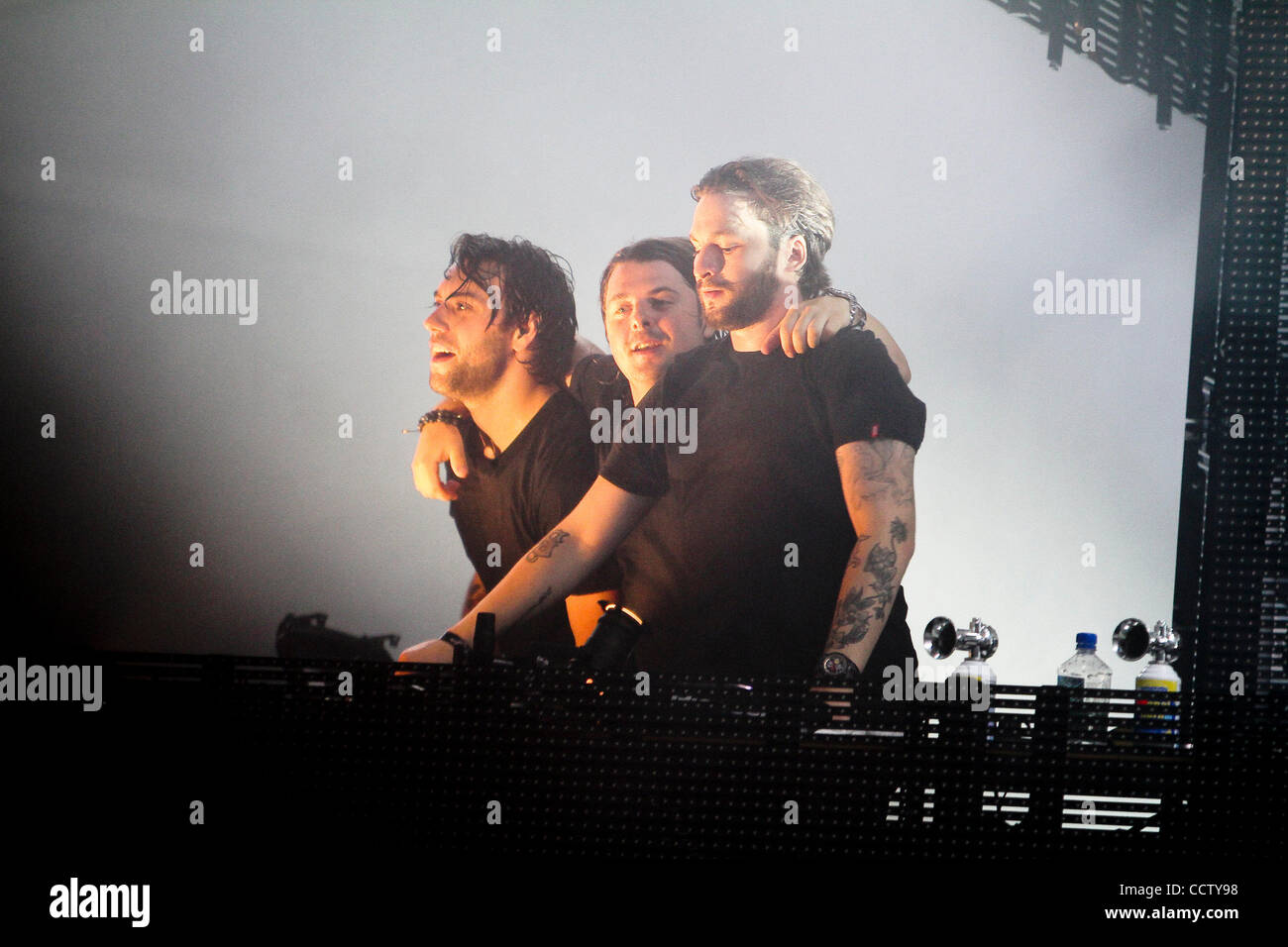 Steve angello and sebastian ingrosso of swedish house mafia hi-res stock photography and images ...