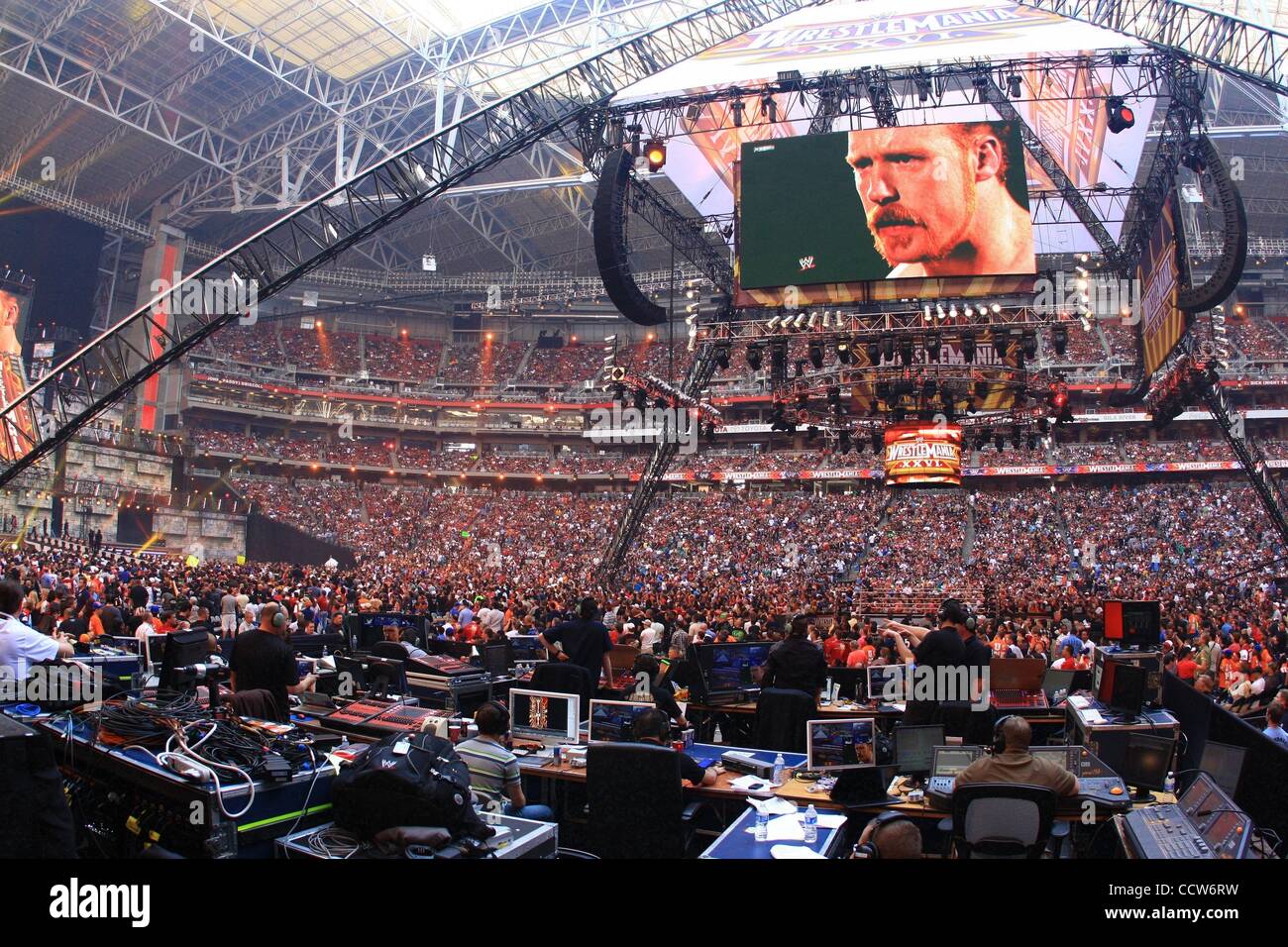 Wwe wrestlemania stadium hi-res stock photography and images - Alamy