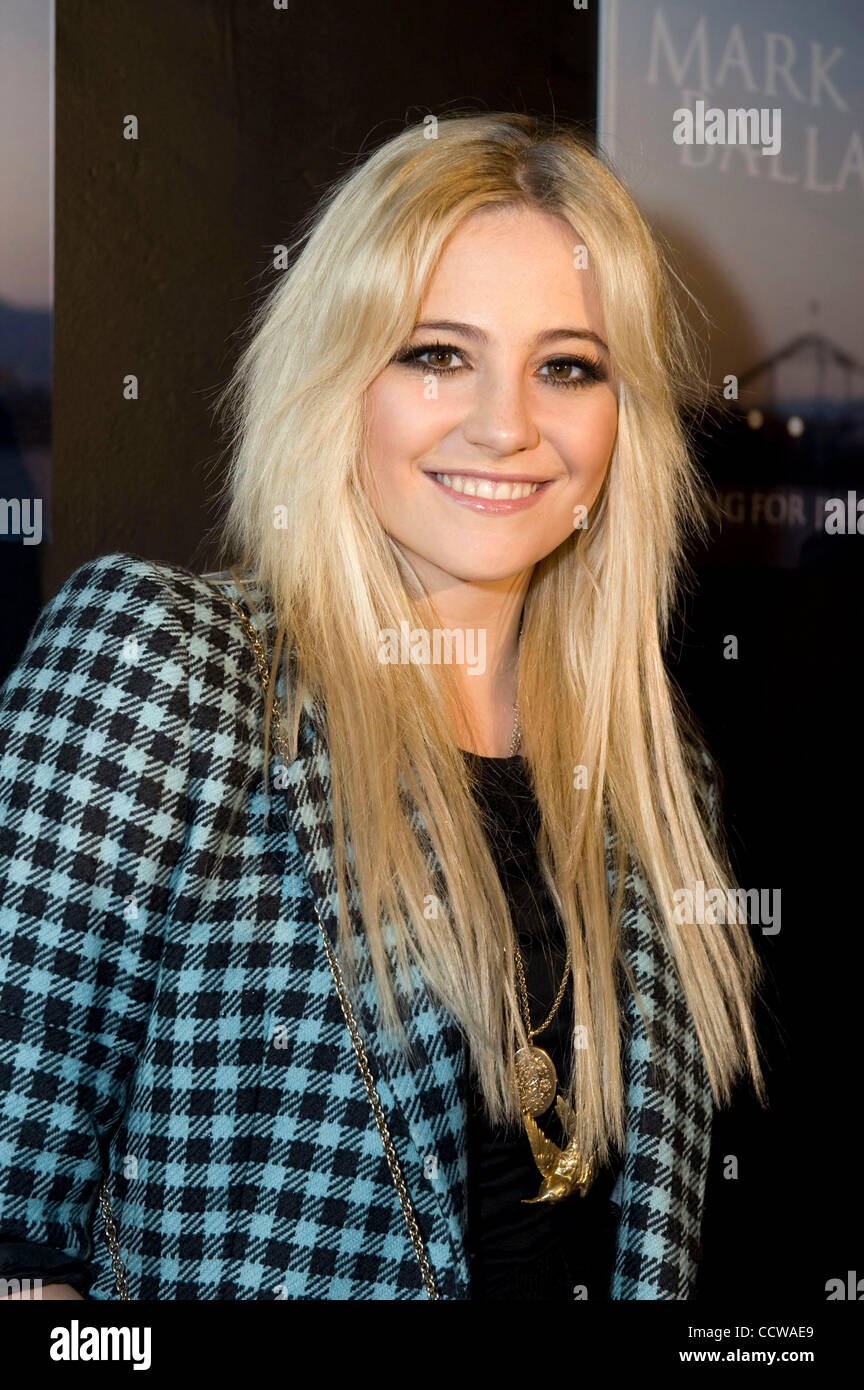 Apr 12, 2010 - Los Angeles, California, U.S. - PIXIE LOTT poses on the ...