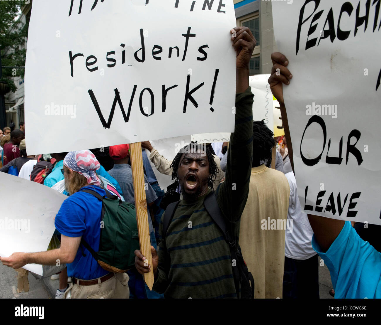 Atlanta, Georgia -- Homeless residents of the Peachtree and Pine ...