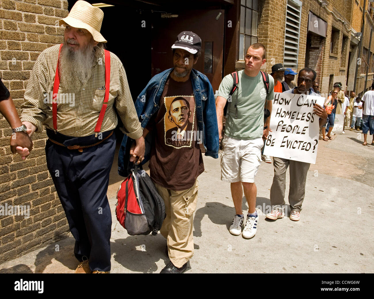 Atlanta, Georgia -- Homeless residents of the Peachtree and Pine ...