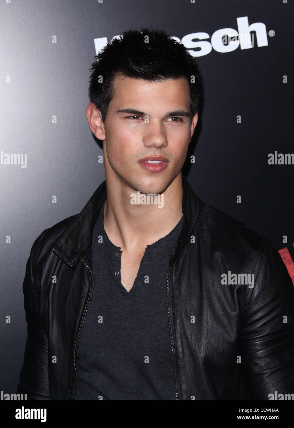 Mar 11, 2010 - Hollywood, California, USA - Actor TAYLOR LAUTNER ...