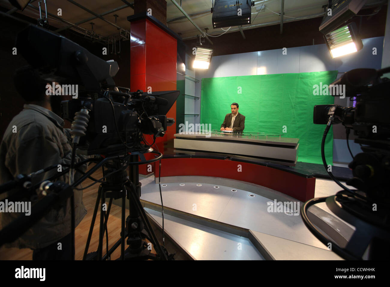 Mar 18, 2010 - Gaza City, Gaza Strip - Al-Aqsa Television employees ...