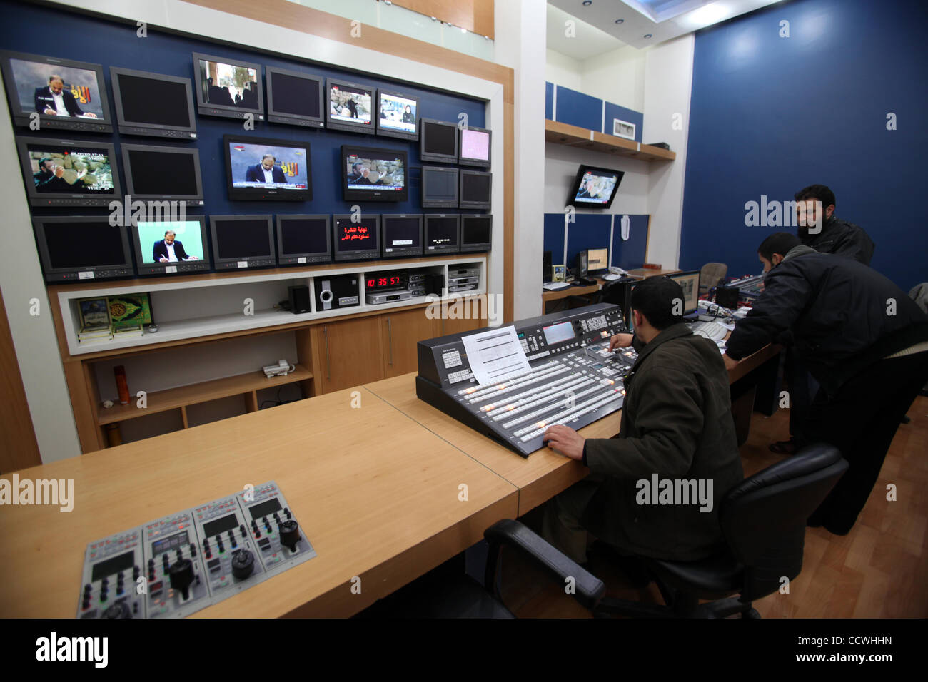 Mar 18, 2010 - Gaza City, Gaza Strip - Al-Aqsa Television employees ...