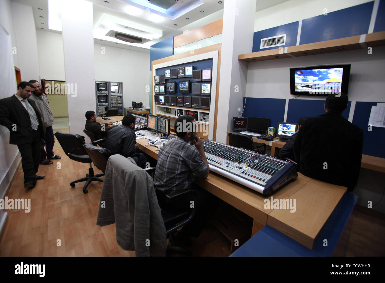 Mar 18, 2010 - Gaza City, Gaza Strip - Al-Aqsa Television employees ...