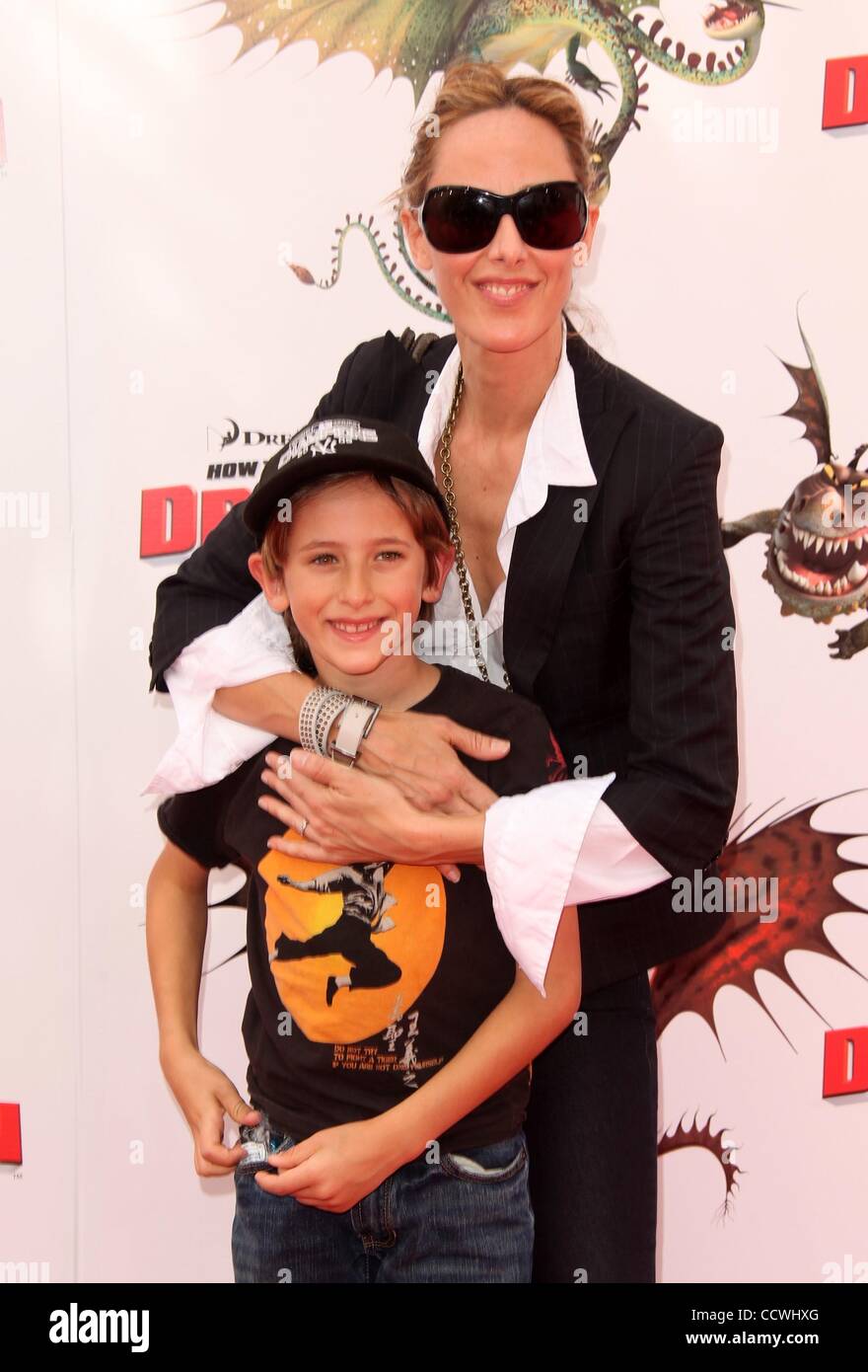 Mar 21, 2010 - Universal City, California, USA - Actress KIM RAVER ...