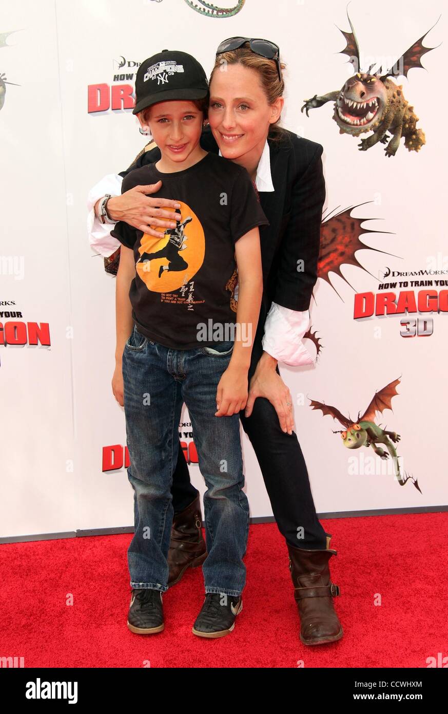 Mar 21, 2010 - Universal City, California, USA - Actress KIM RAVER ...