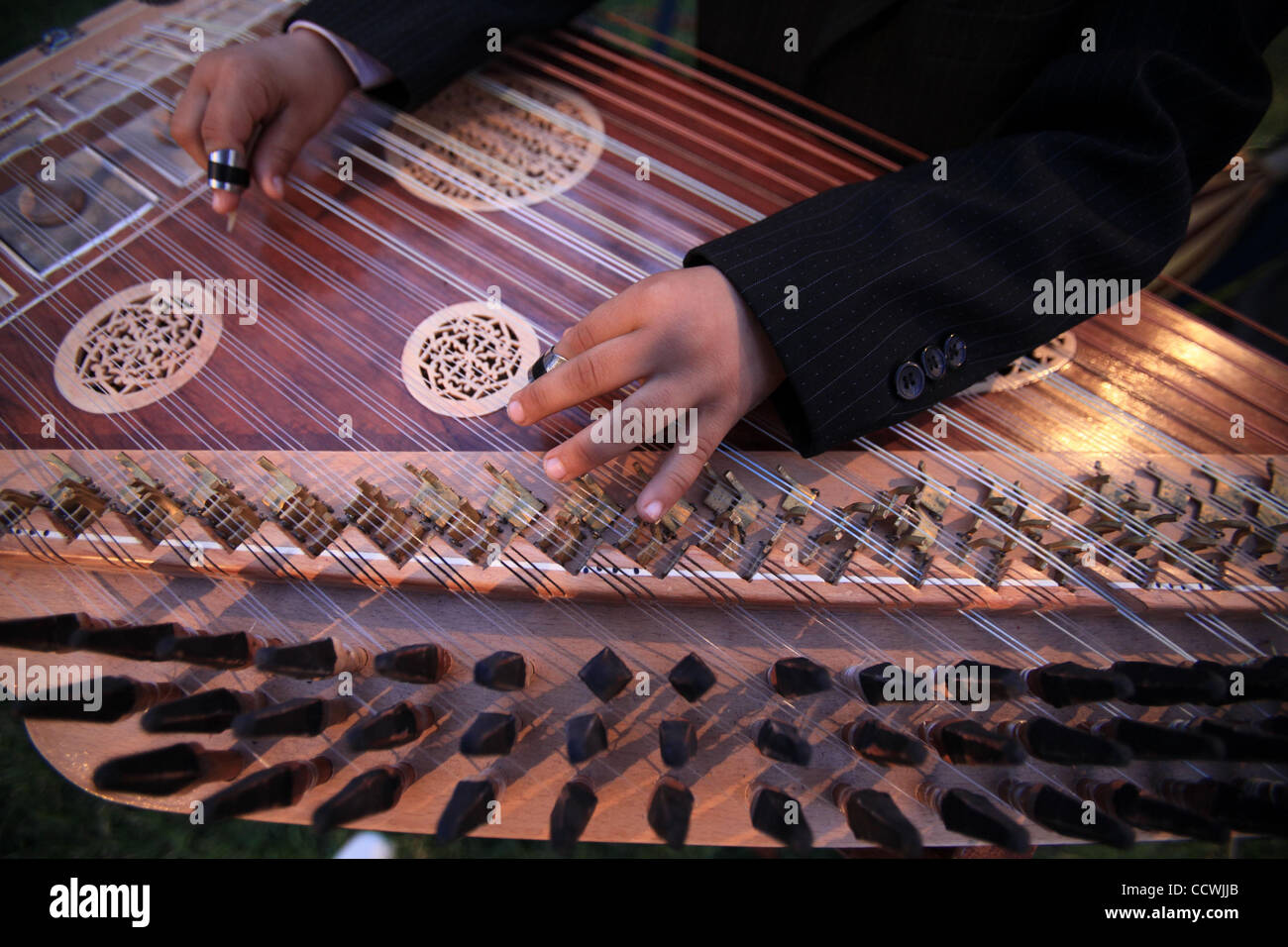 Palestinian artists hi-res stock photography and images - Alamy