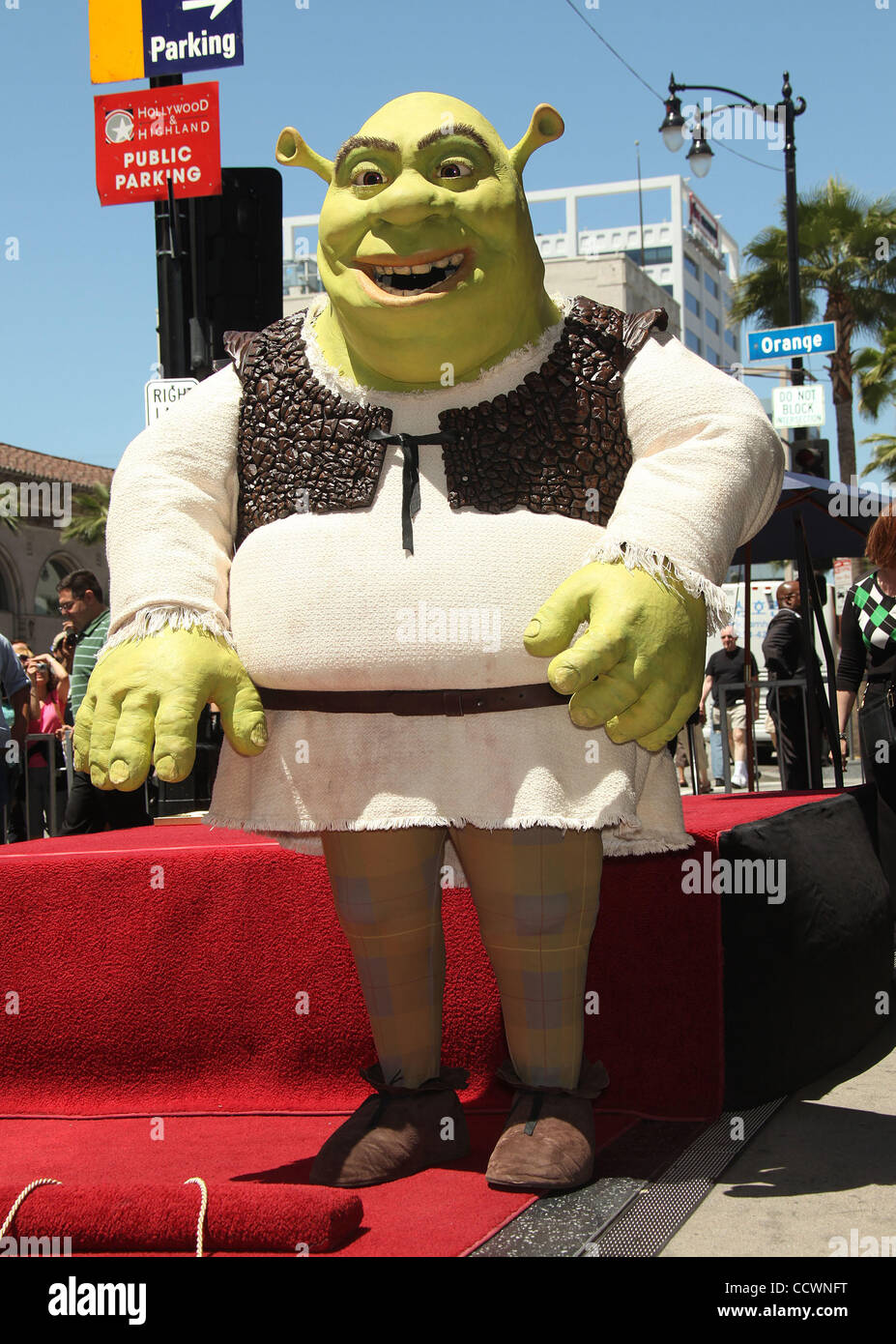 May 20, 2010 - Hollywood, California, USA - SHREK receives star on Walk ...