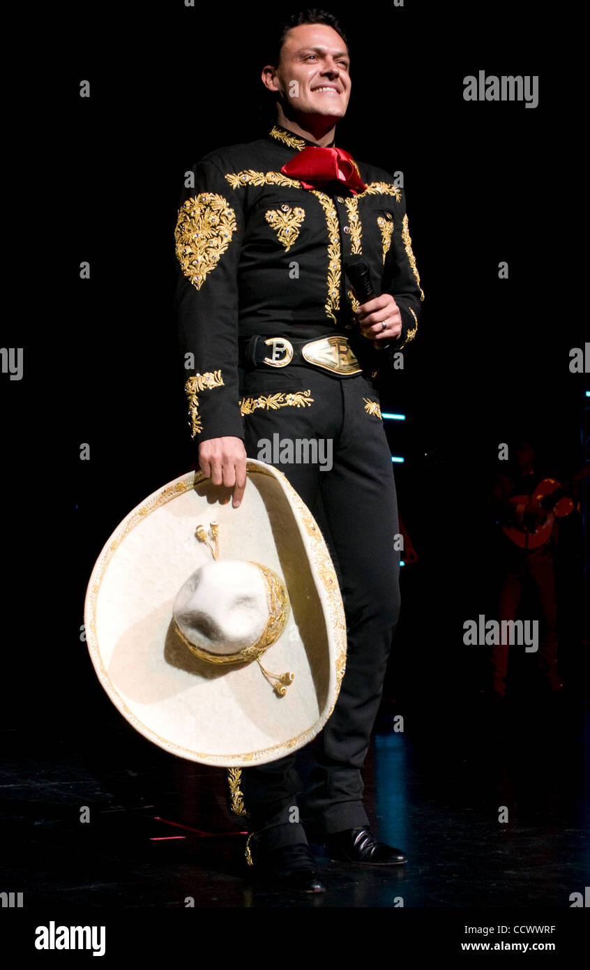 Pedro fernandez singer hi-res stock photography and images - Alamy
