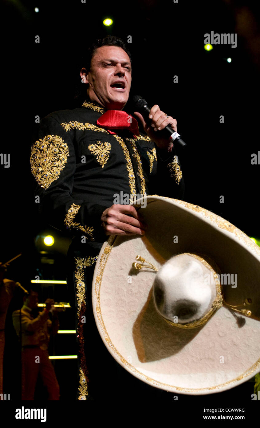 Pedro fernandez singer hi-res stock photography and images - Alamy
