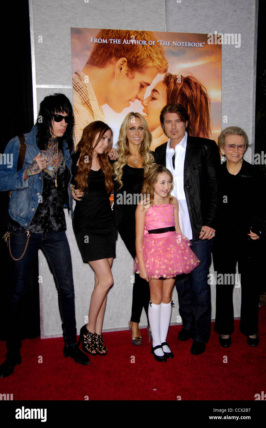 Miley cyrus billy ray cyrus noah hi-res stock photography and images ...