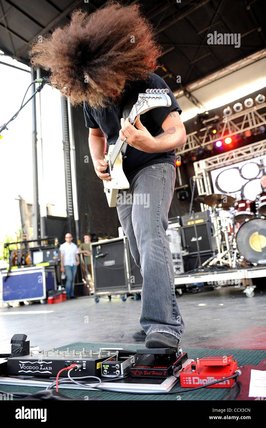 May 23, 2010 - Columbus, Ohio; USA - Singer / Guitarist CLAUDIO SANCHEZ ...