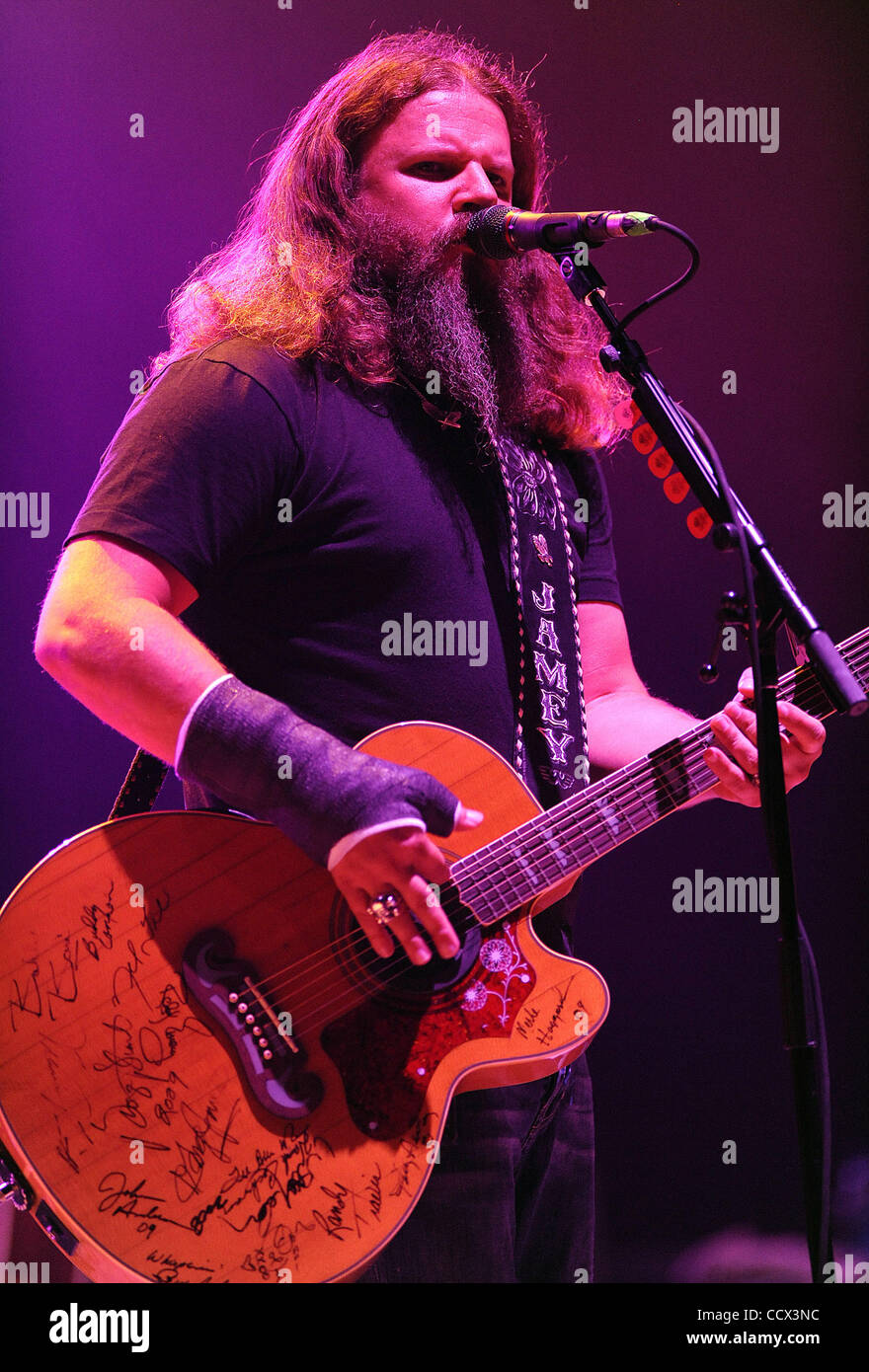 May 28, 2010 - Raleigh, North Carolina; USA - Singer / Guitarist JAMEY ...
