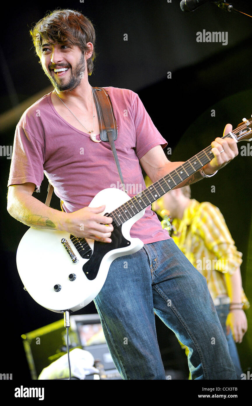 May 28, 2010 - Raleigh, North Carolina; USA - Singer / Guitarist RYAN ...