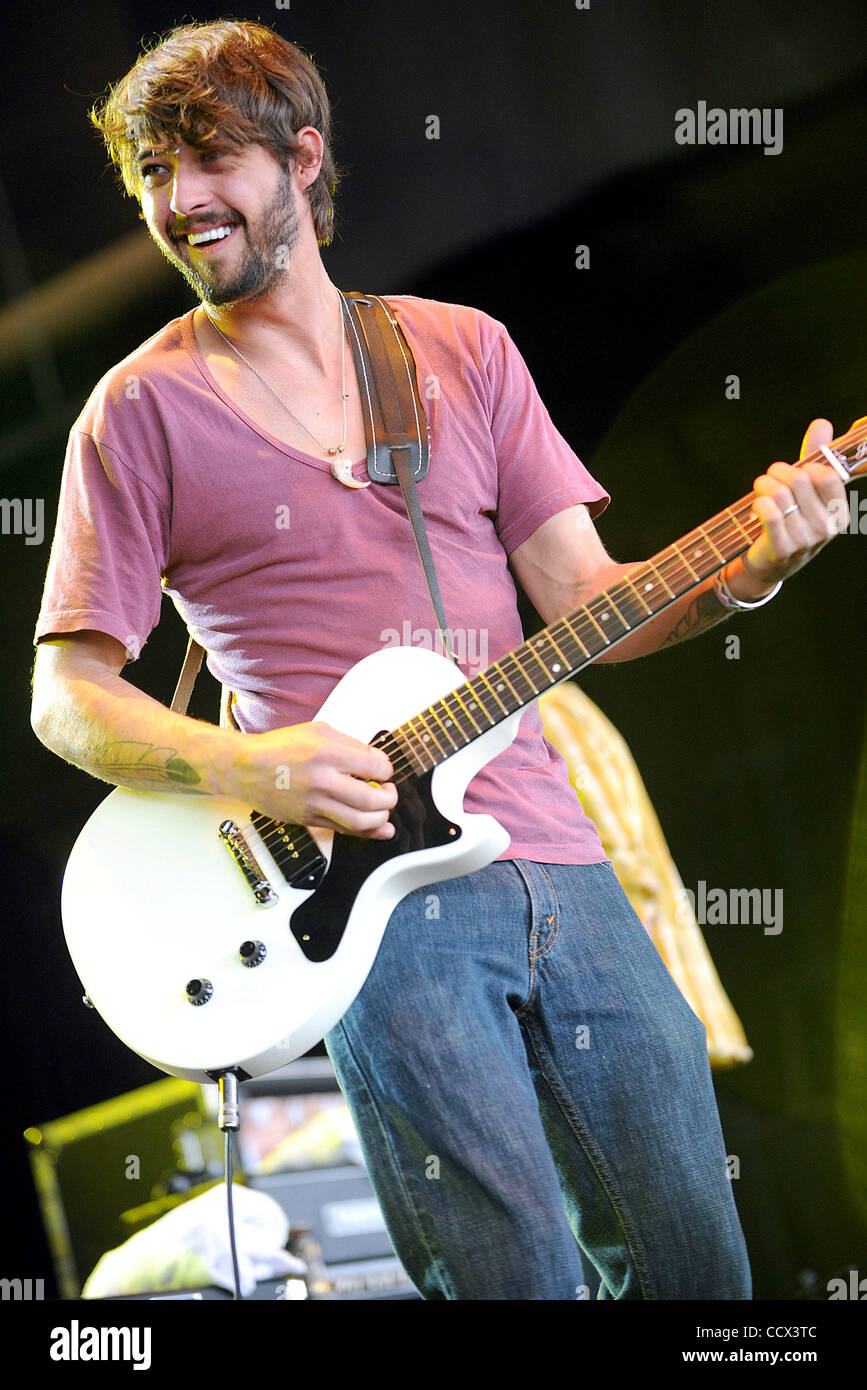 May 28, 2010 - Raleigh, North Carolina; USA - Singer / Guitarist RYAN ...