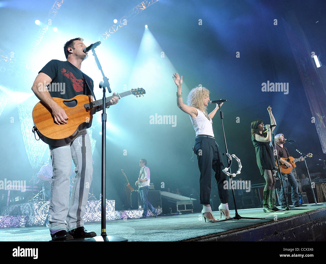 May 28, 2010 - Raleigh, North Carolina; USA - (L-R) Singer / Guitarist ...