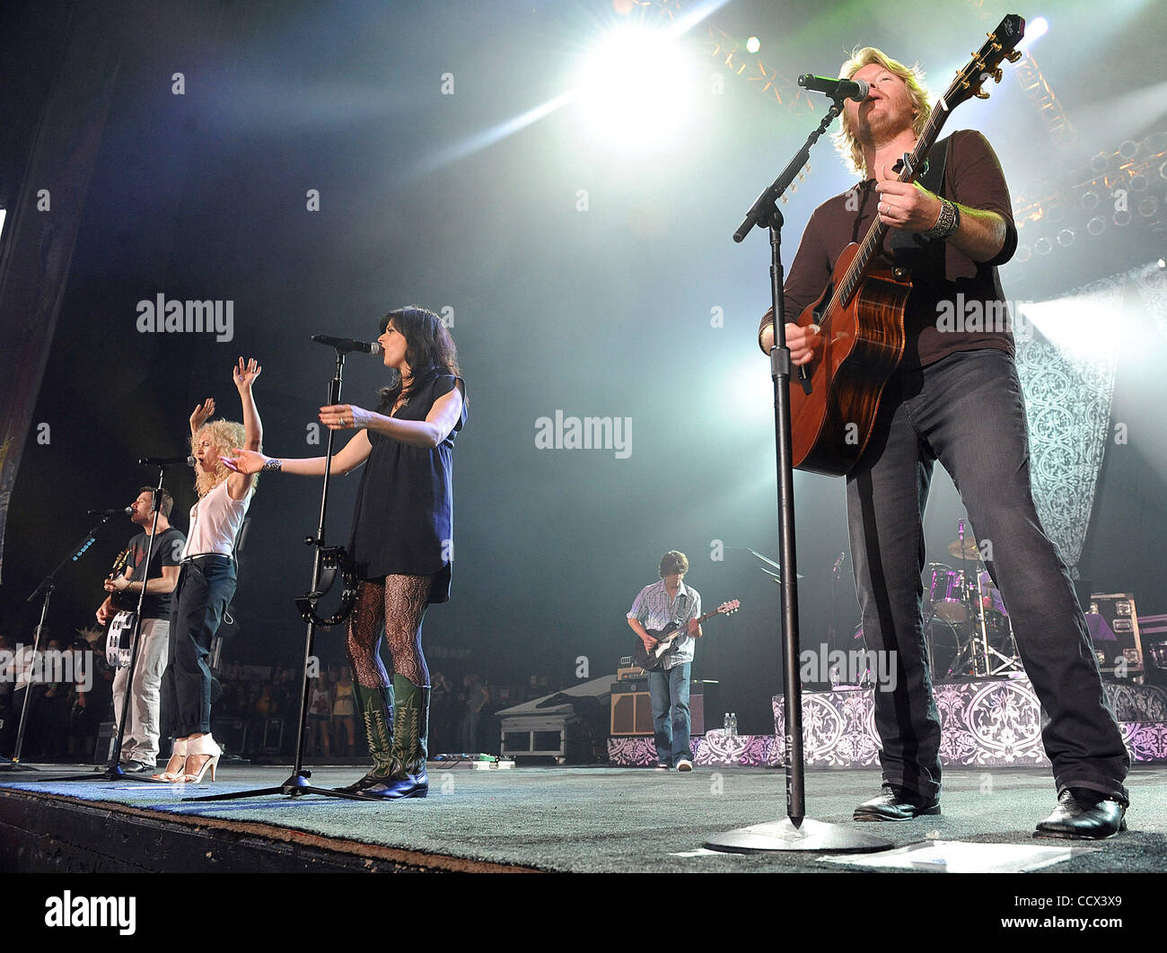 May 28, 2010 - Raleigh, North Carolina; USA - (L-R) Singer / Guitarist ...