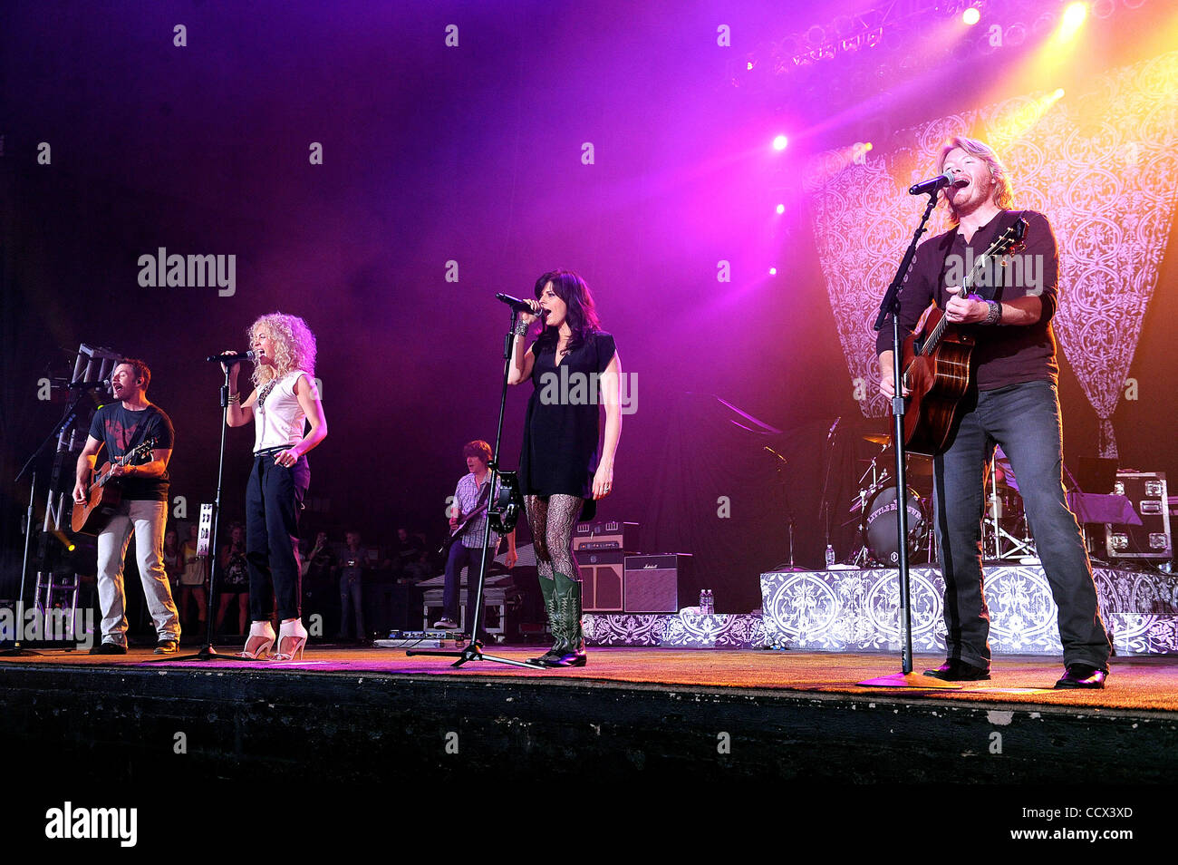 May 28, 2010 - Raleigh, North Carolina; USA - (L-R) Singer / Guitarist ...