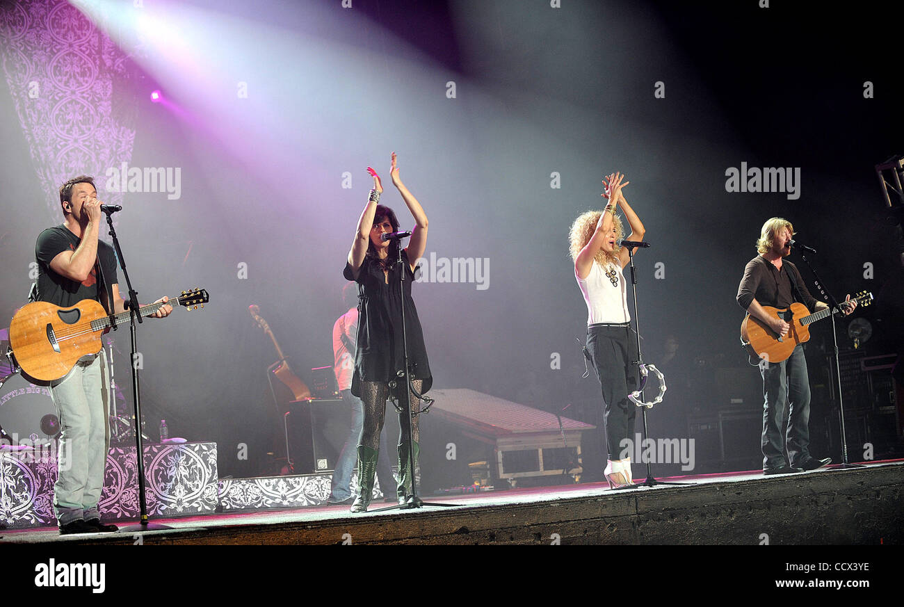 May 28, 2010 - Raleigh, North Carolina; USA - (L-R) Singer / Guitarist ...