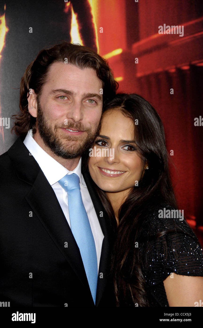 Andrew Form Priyanka Chopra Sends Love To Baywatch Co Star Alexandra