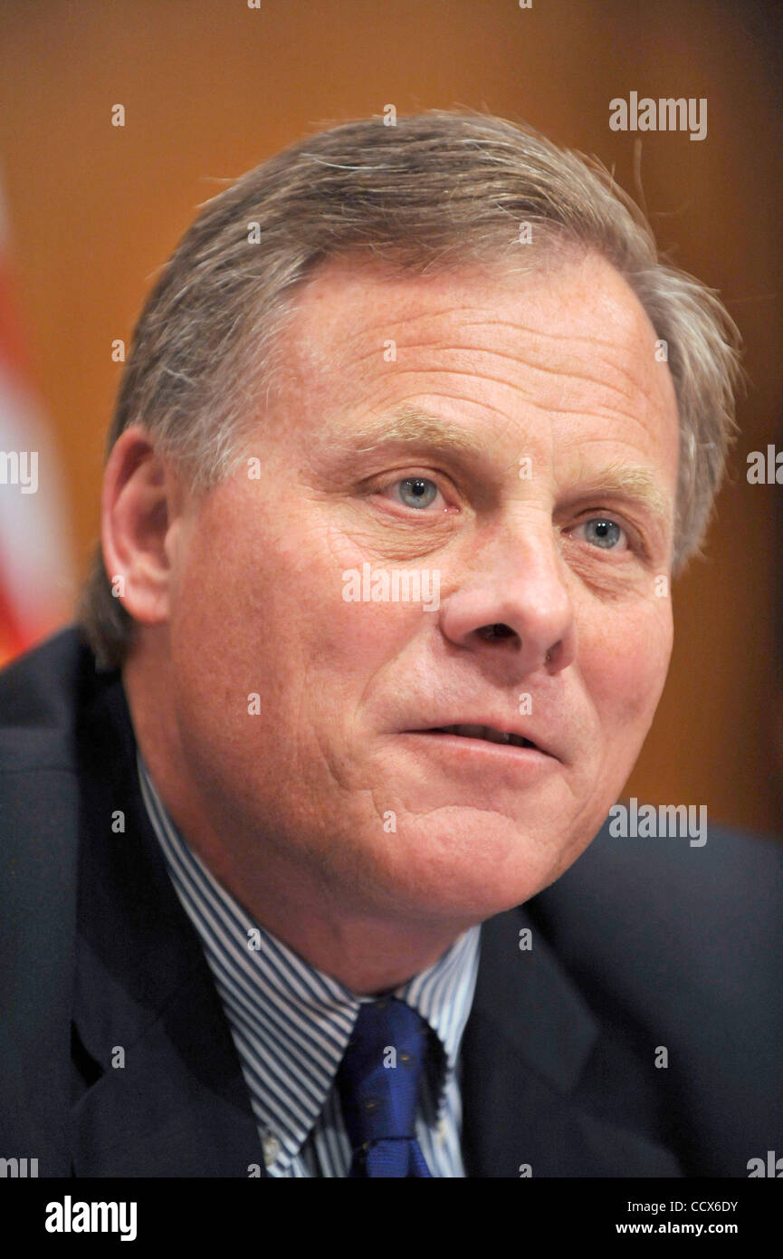 Richard burr hi-res stock photography and images - Alamy
