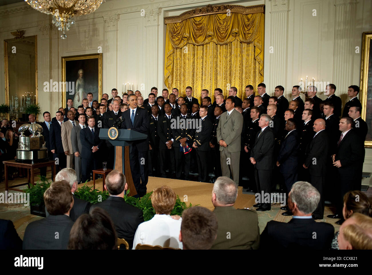 Commander in chiefs trophy hi-res stock photography and images - Alamy