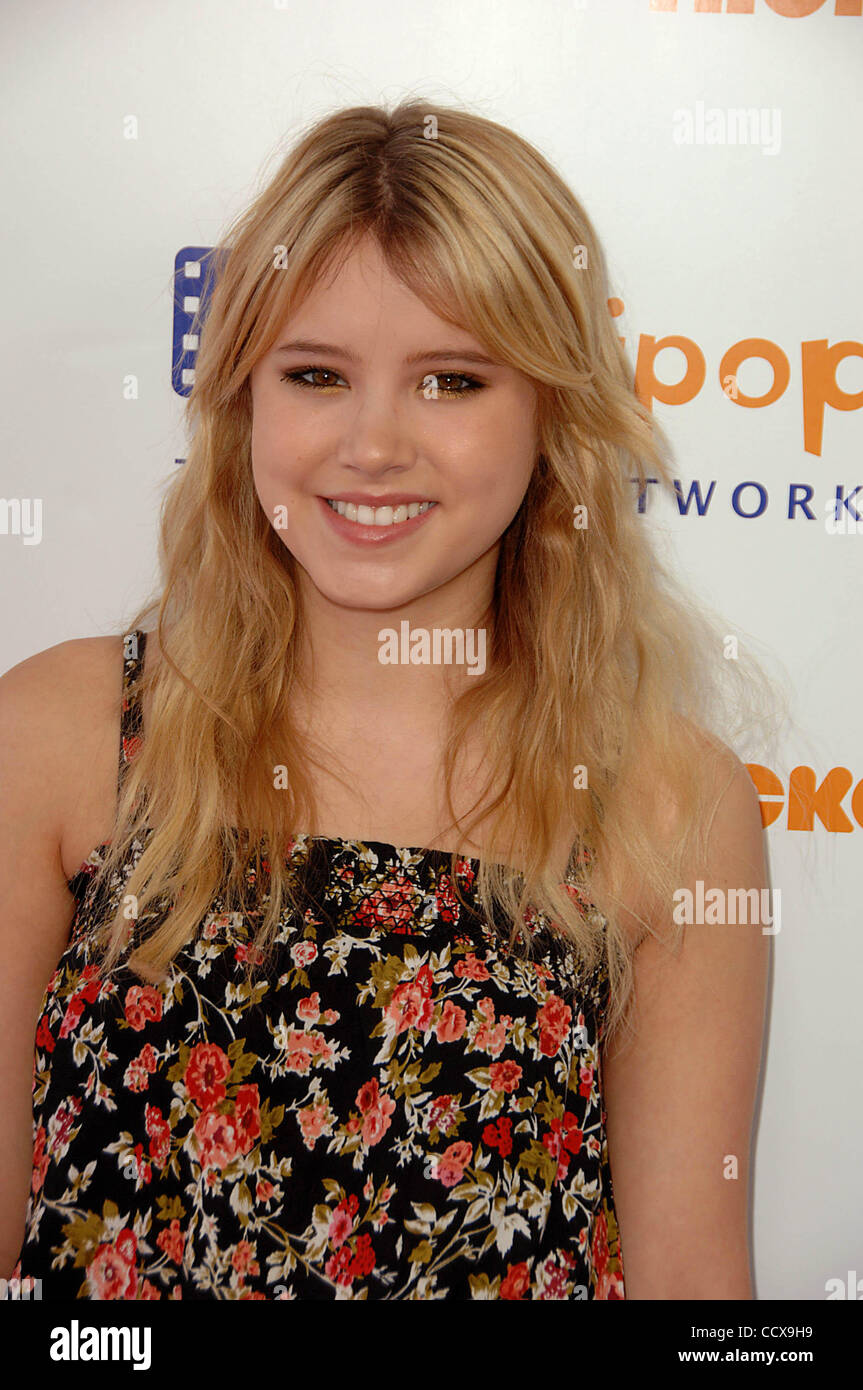 May 02, 2010 - Los Angeles, California, U.S. - TAYLOR SPREITLER Attends ...