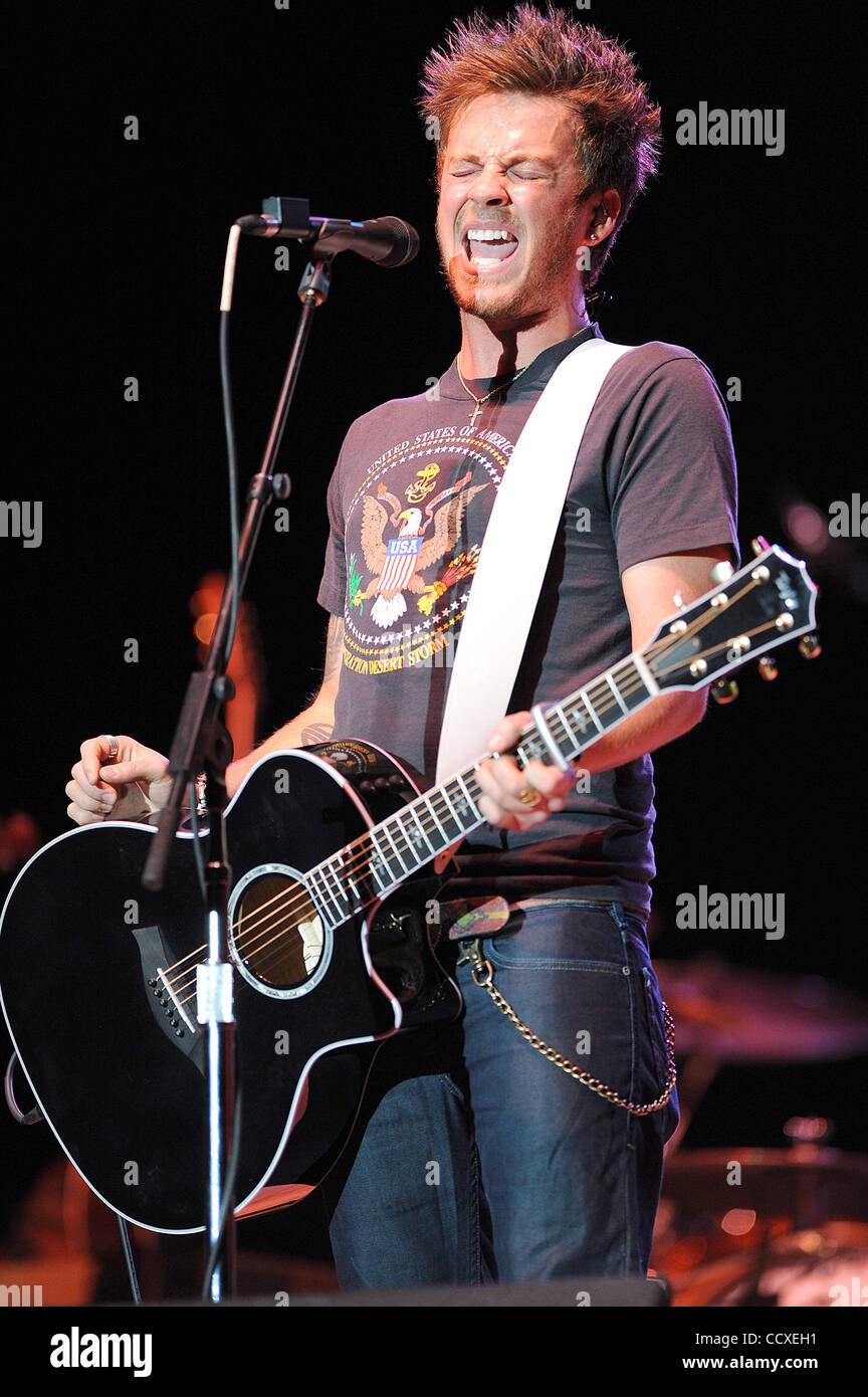 Mar 21, 2010 - Hampton, Virginia; USA - Singer / Guitarist STEPHEN ...
