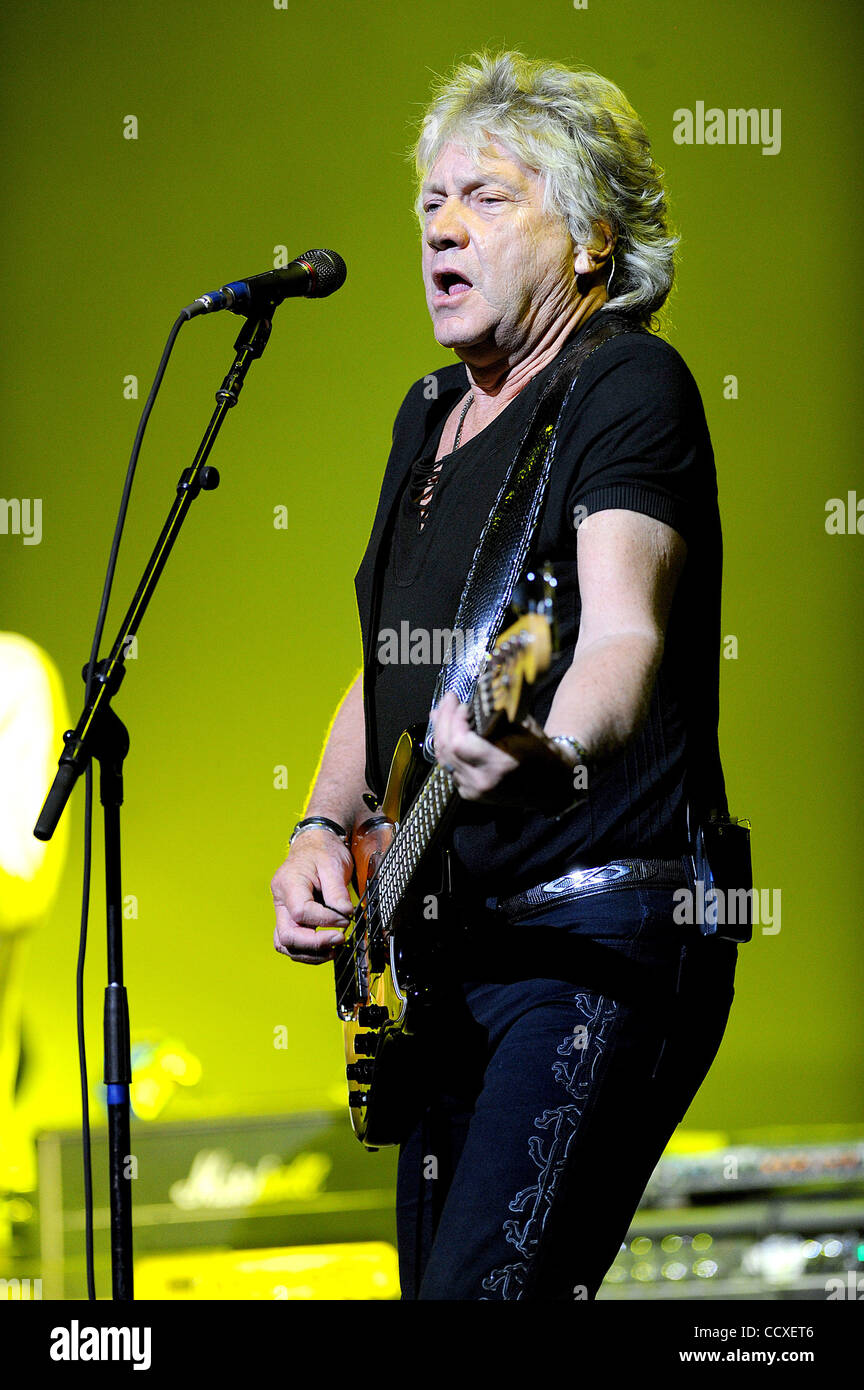 The moody blues john lodge hi-res stock photography and images - Alamy