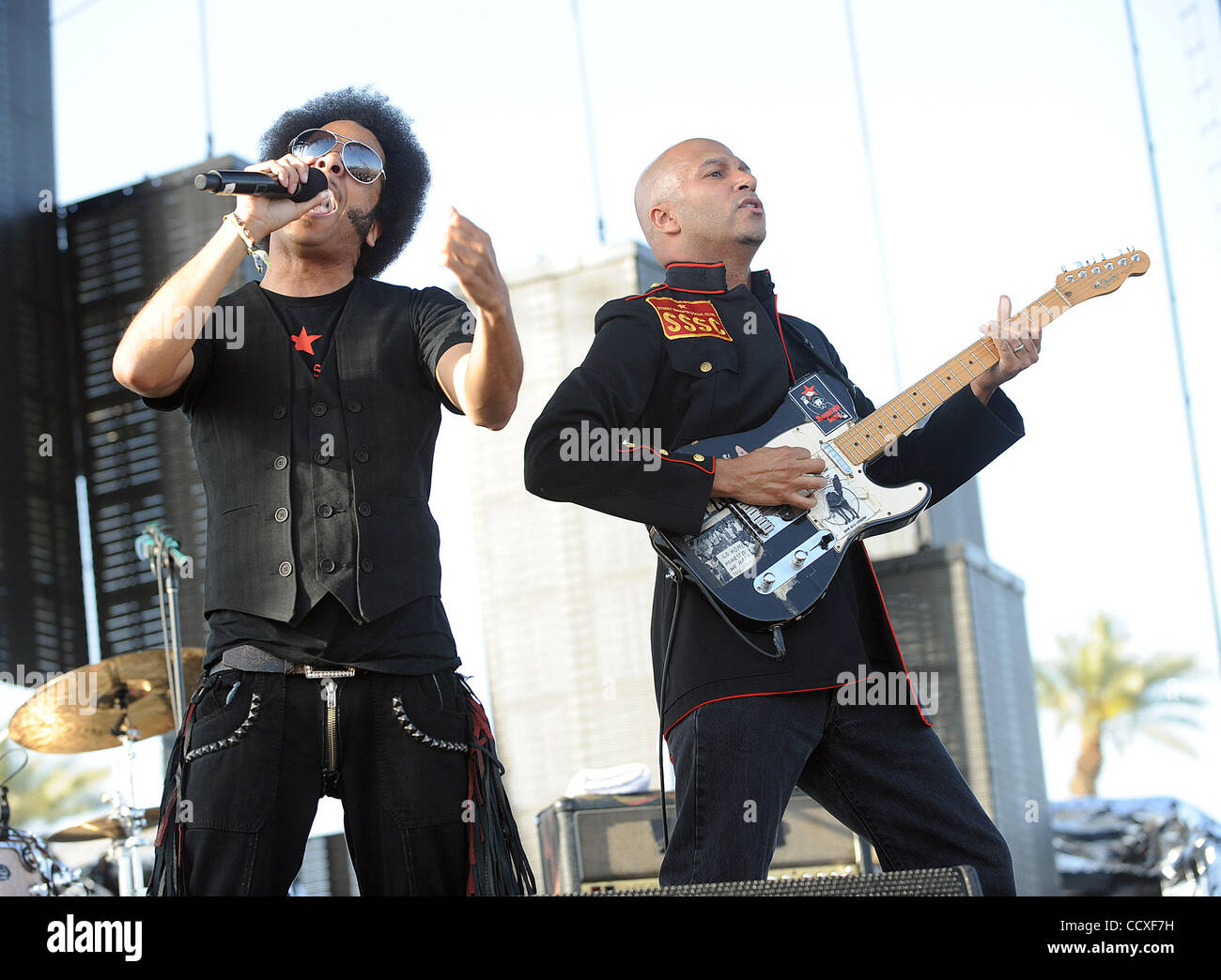 Tom morello singer hi-res stock photography and images - Alamy