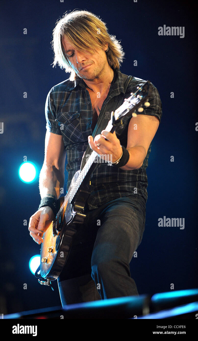 Apr 24, 2010 - Indio, California; USA - Musician KEITH URBAN performs ...