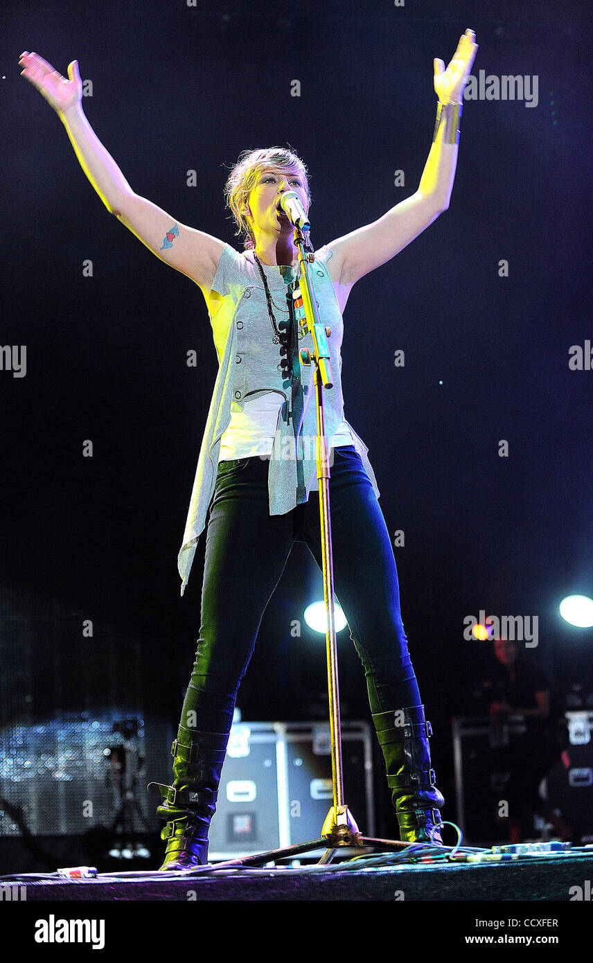 Apr 24, 2010 - Indio, California; USA - Singer JENNIFER NETTLES of the ...
