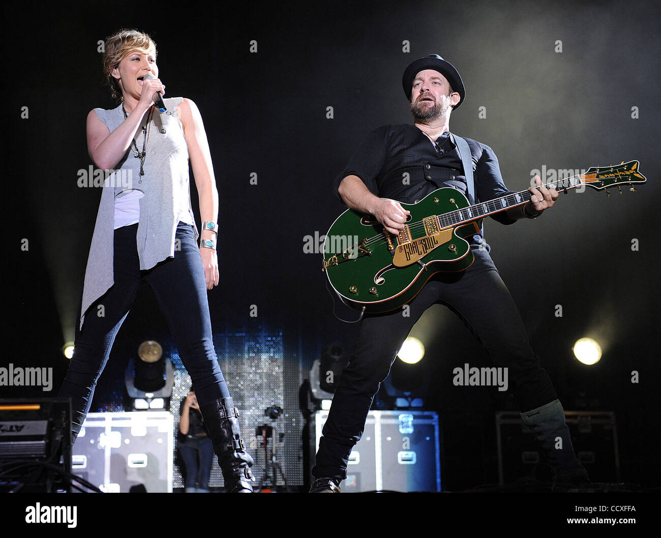Apr 24, 2010 - Indio, California; USA - Singer JENNIFER NETTLES and ...