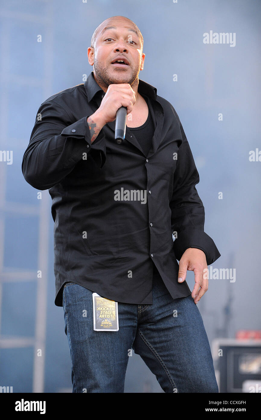 May 22, 2010 - Columbus, Ohio; USA - Singer HOWARD JONES of the band ...