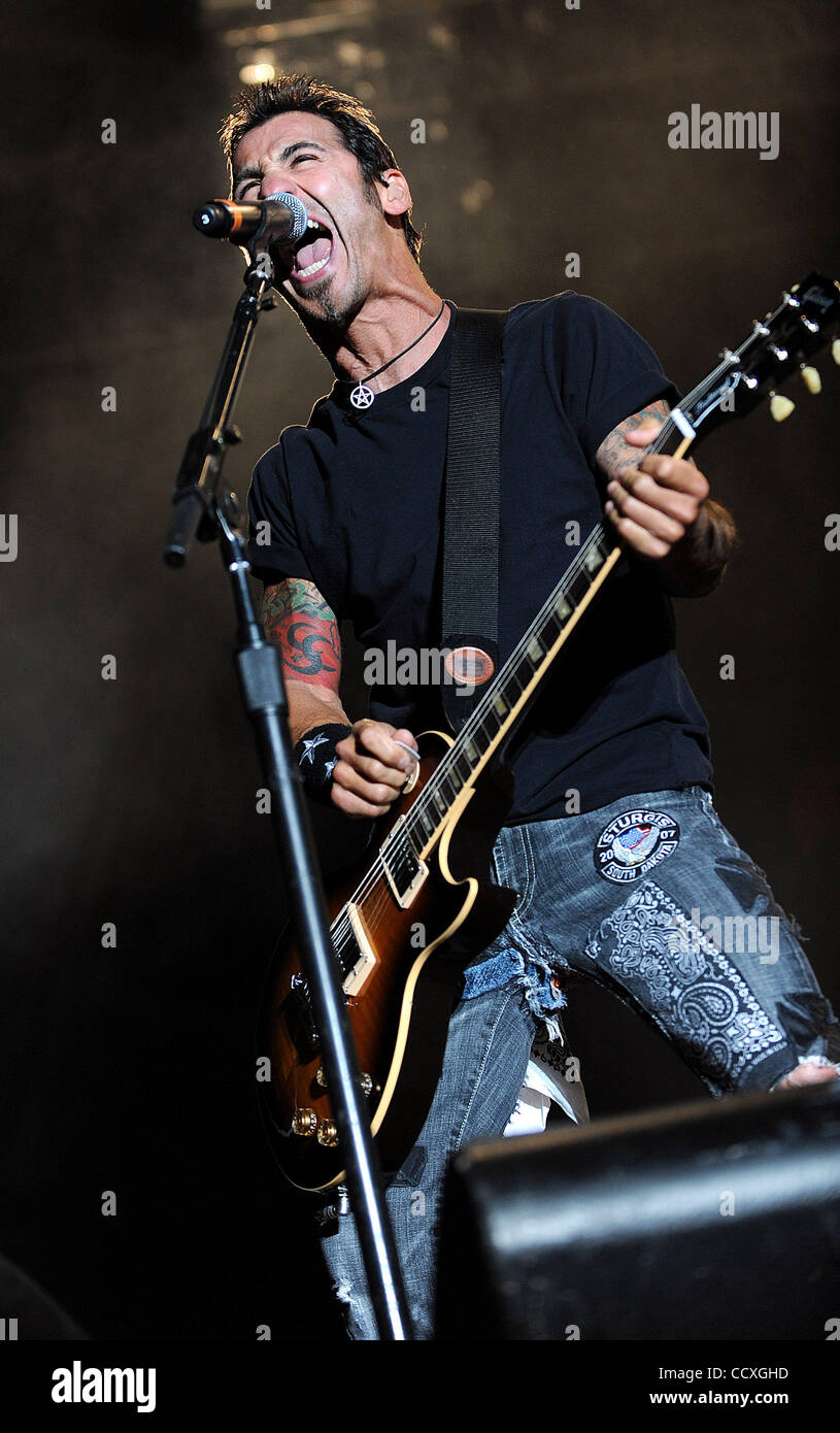 May 22, 2010 - Columbus, Ohio; USA - Singer SULLY ERNA of the band ...