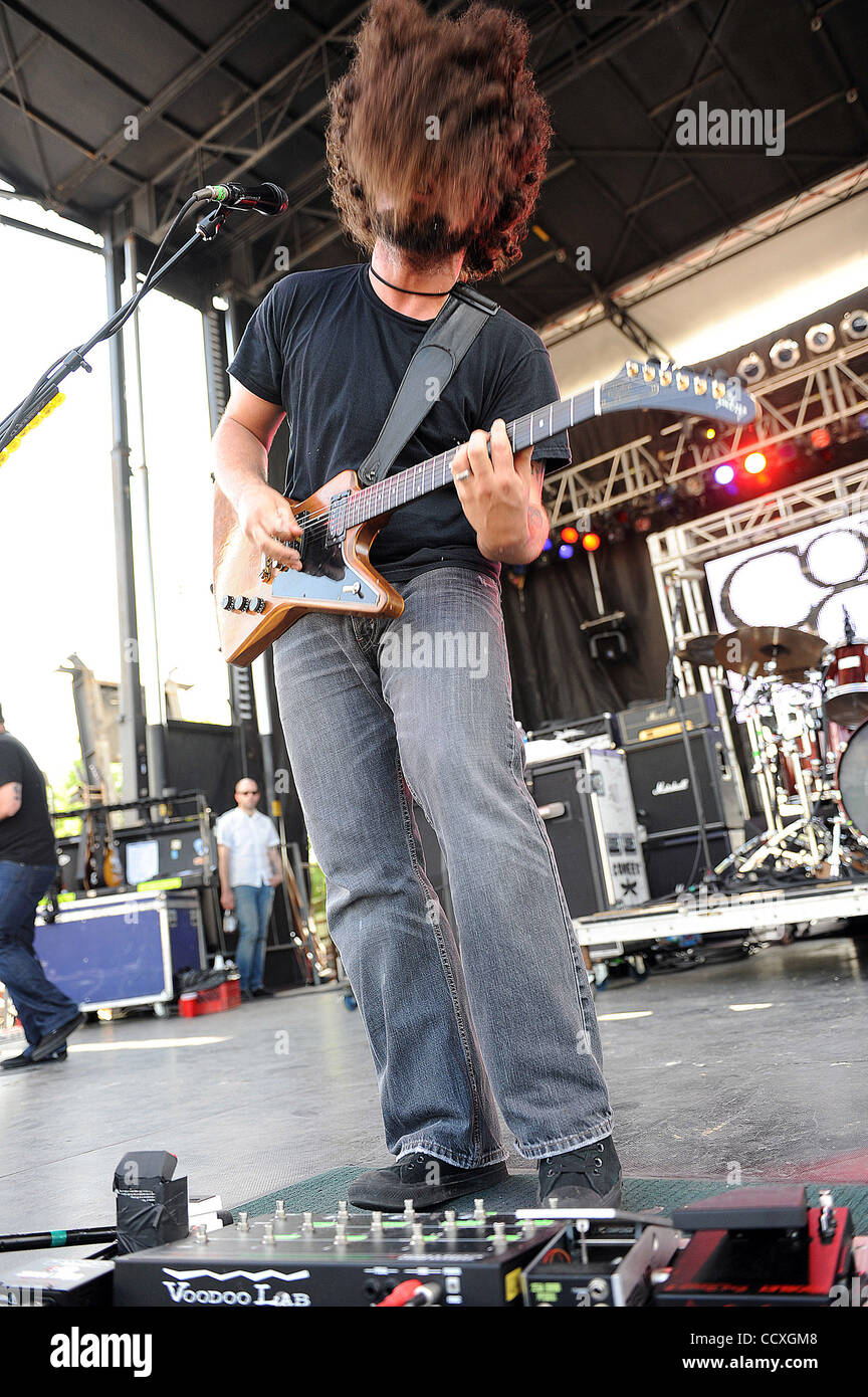 May 23, 2010 - Columbus, Ohio; USA - Singer / Guitarist CLAUDIO SANCHEZ ...