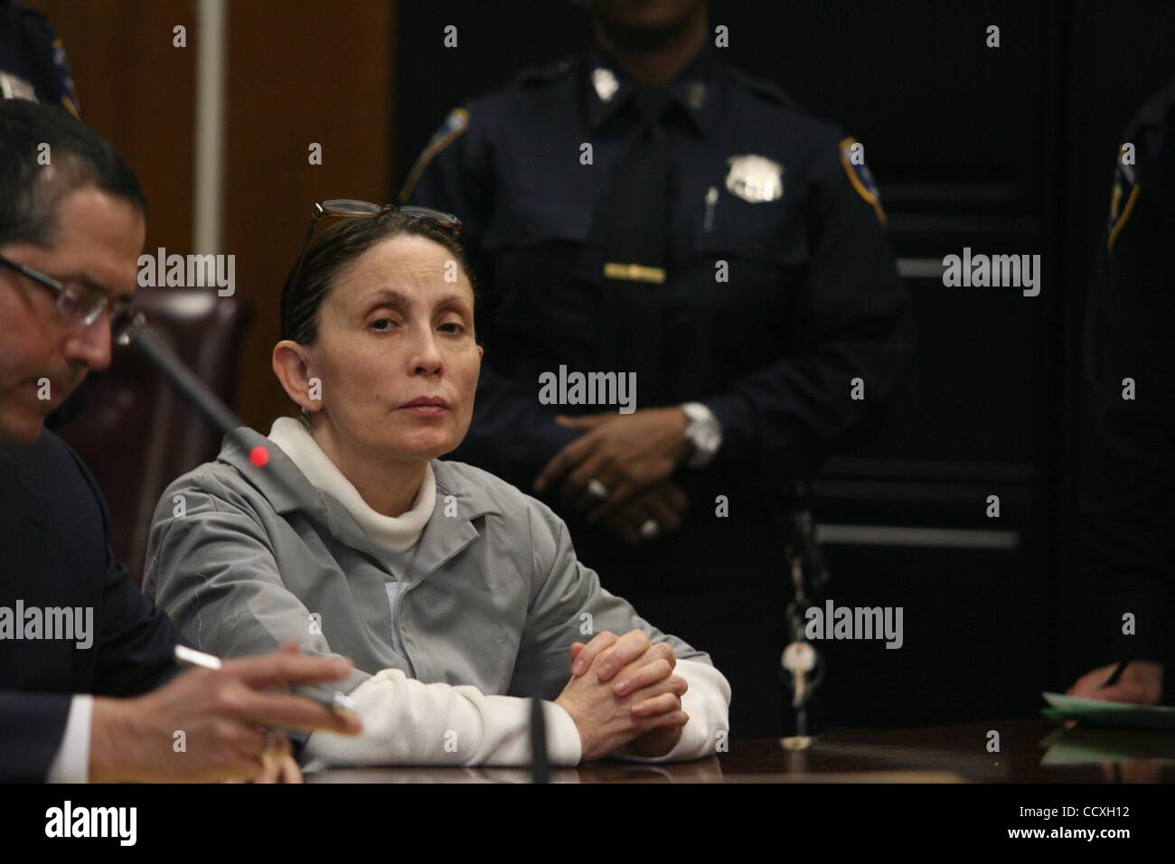 Hotel murder hearing hi-res stock photography and images - Alamy