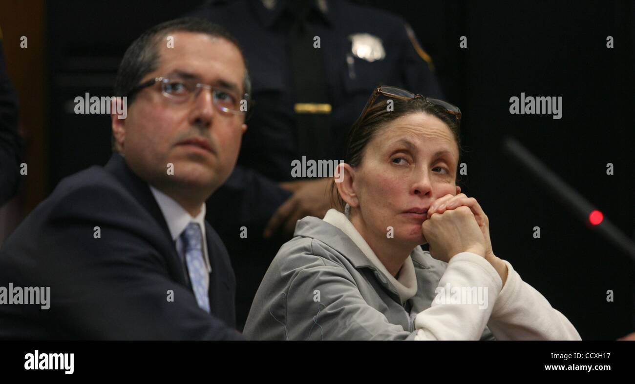 Hotel murder hearing hi-res stock photography and images - Alamy