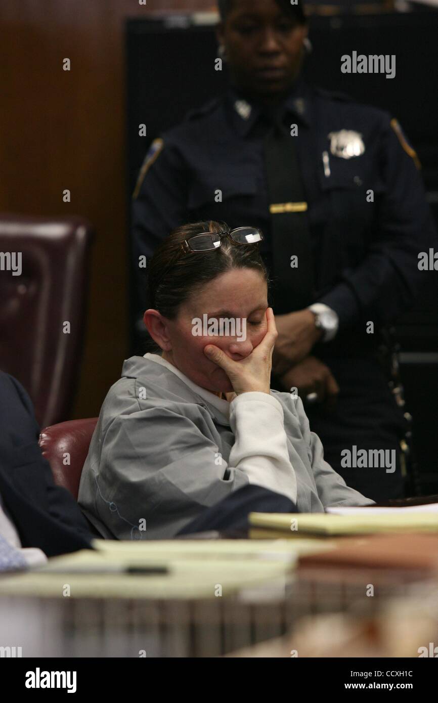 Mar 12, 2010 - New York, New York, USA - GIGI JORDAN during a bail ...