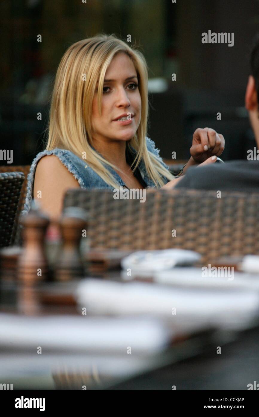 May 05, 2010 - Los Angeles, California, U.S. - KRISTIN CAVALLARI on the ...