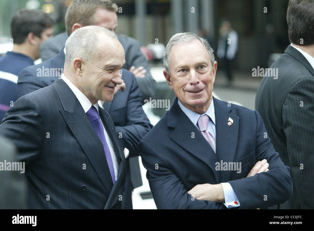 Police Commissioner Ray Kelly chats with Mayor Michael Bloomberg ...
