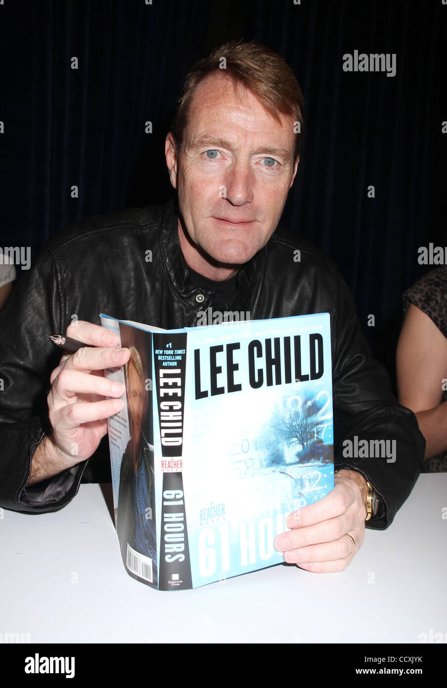 Lee child author hi-res stock photography and images - Alamy