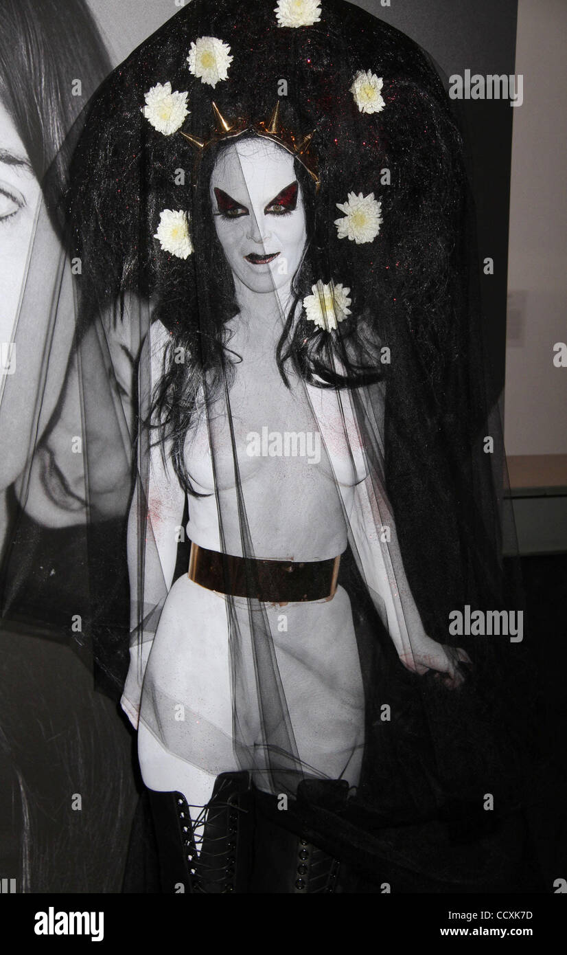 Kembra pfahler hi-res stock photography and images - Alamy