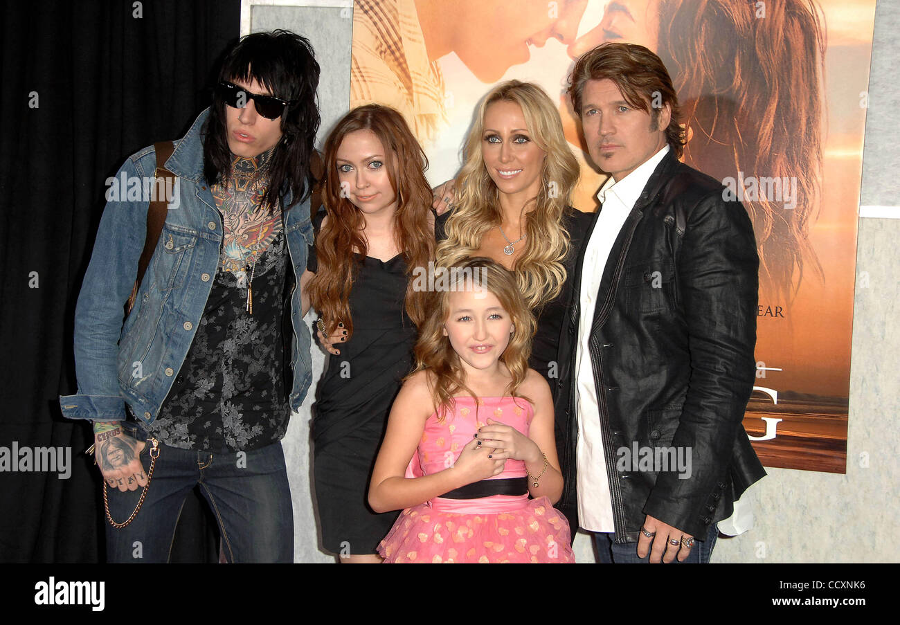 Mar. 25, 2010 - Los Angeles, California, United States - CYRUS FAMILY ...