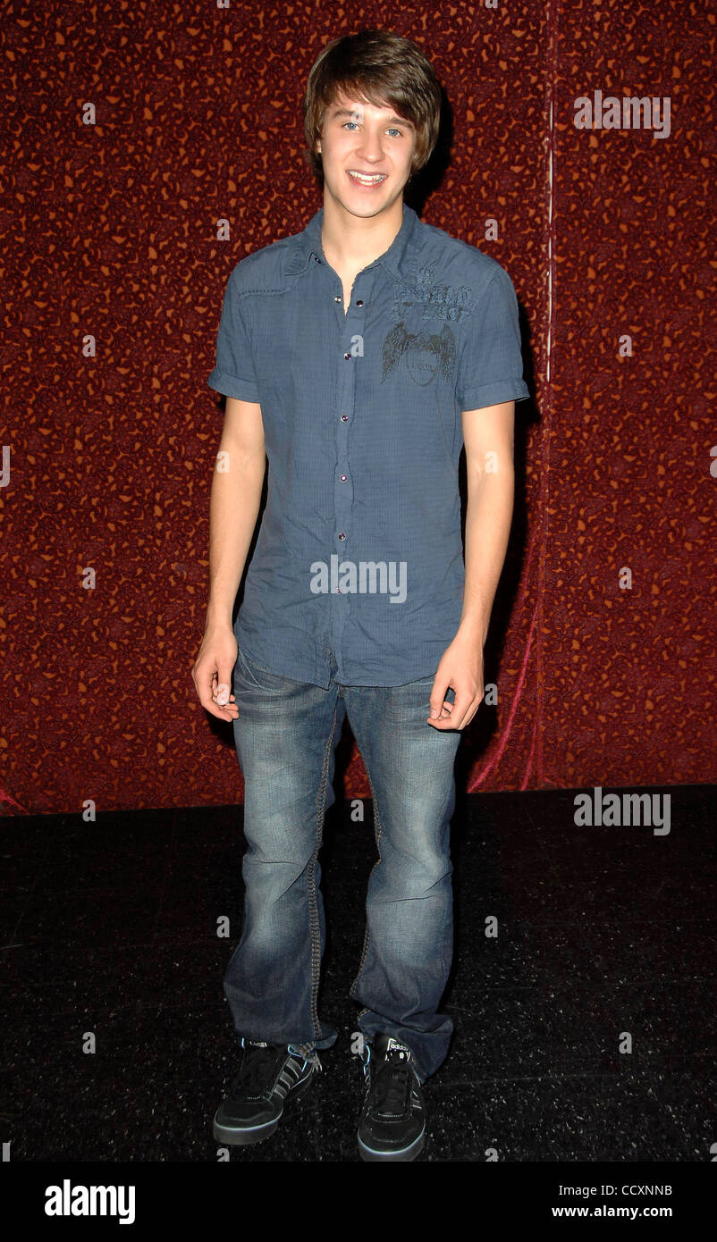 Apr. 06, 2010 - Los Angeles, California, United States - DEVON ...