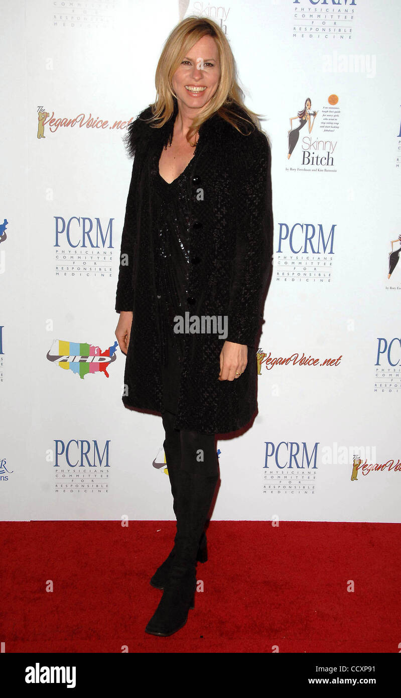 Apr. 10, 2010 - Los Angeles, California, U.S. - VONDA SHEPARD Attends ...