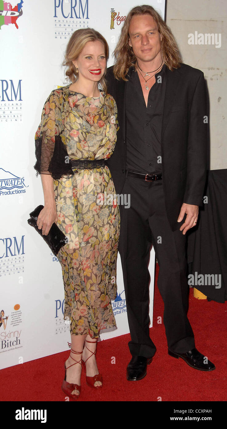 Apr. 10, 2010 - Los Angeles, California, U.S. - KRISTEN BAUER Attends ...