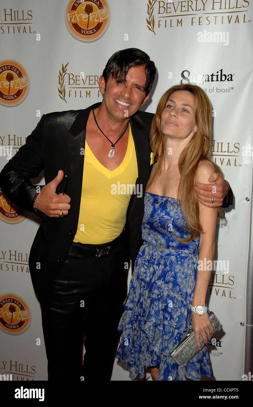 Apr. 14, 2010 - Los Angeles, California, U.S. - ROBERT REY, HAYLEY REY ...